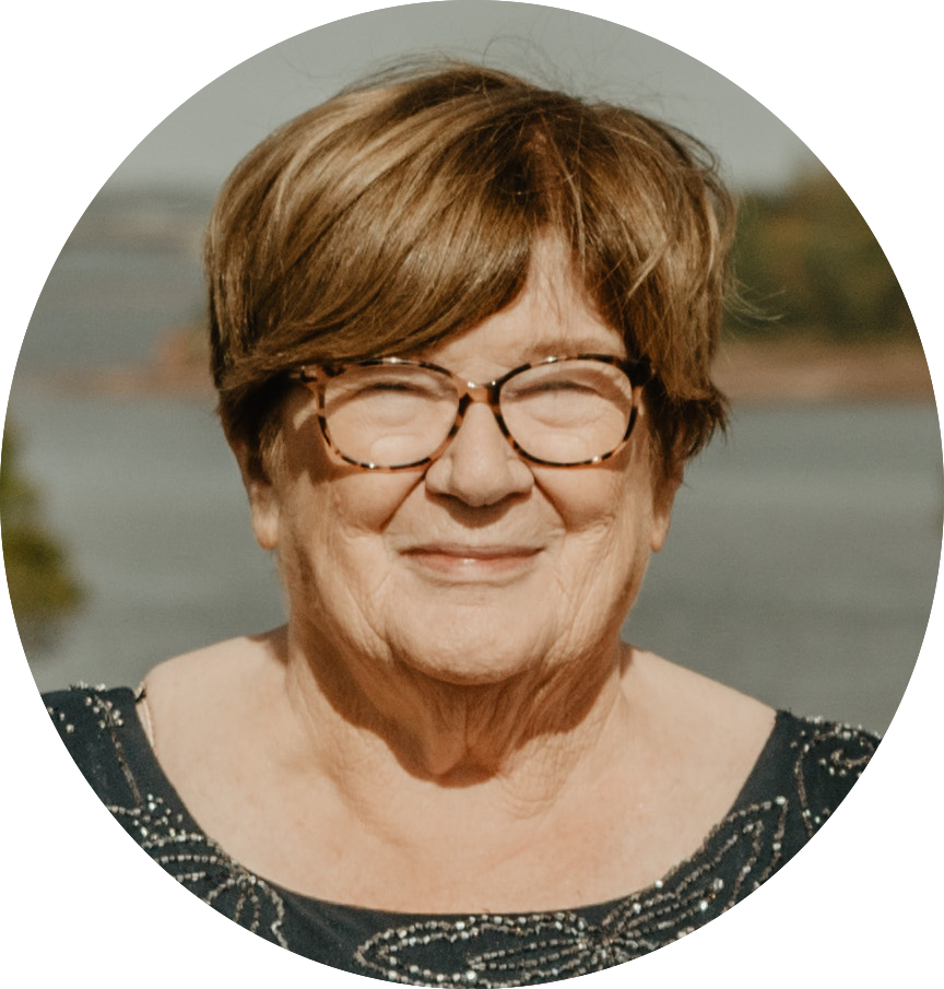 Obituary – Remembering Kay MacPhee